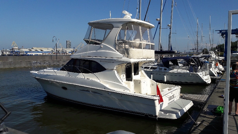 Silverton 41 Convertible, Naudoti laivai | Laivynas.lt